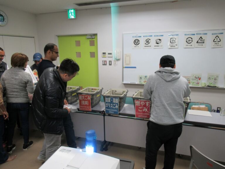 第三国定住難民の定住支援プログラムの様子 ｜ RHQ 難民事業本部